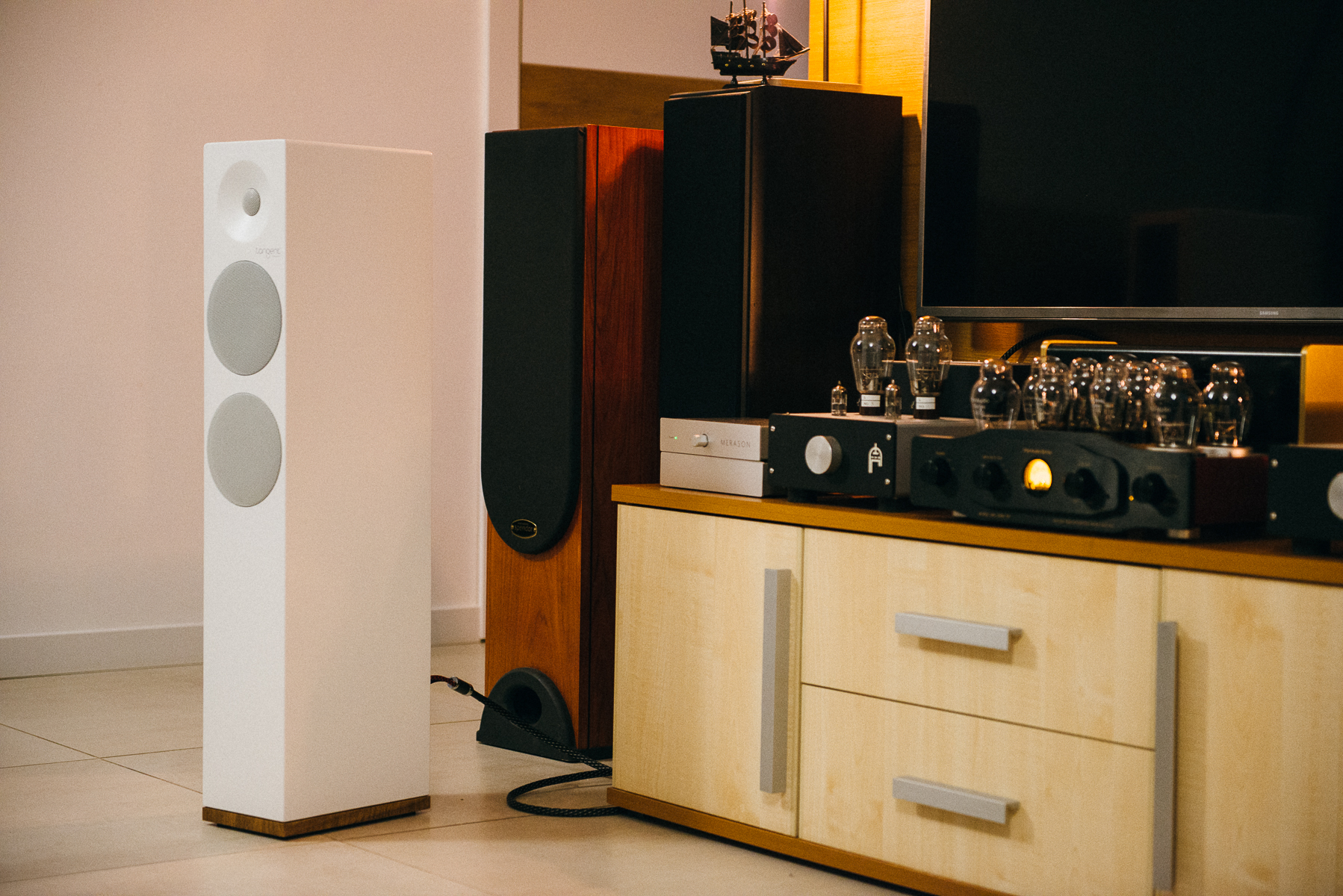 Kolumny do lampy białe/czarne, wąskie - Tangent Spectrum X6 - Audio ...